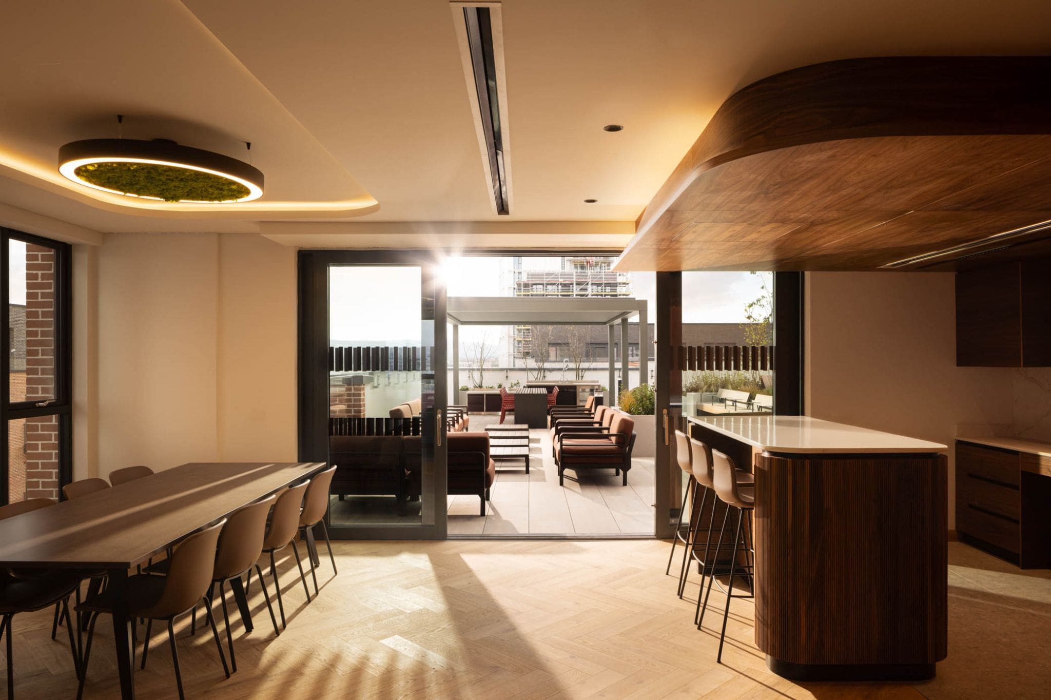 Lime House at Glass Bottle Welcomes the First Residents. - domu